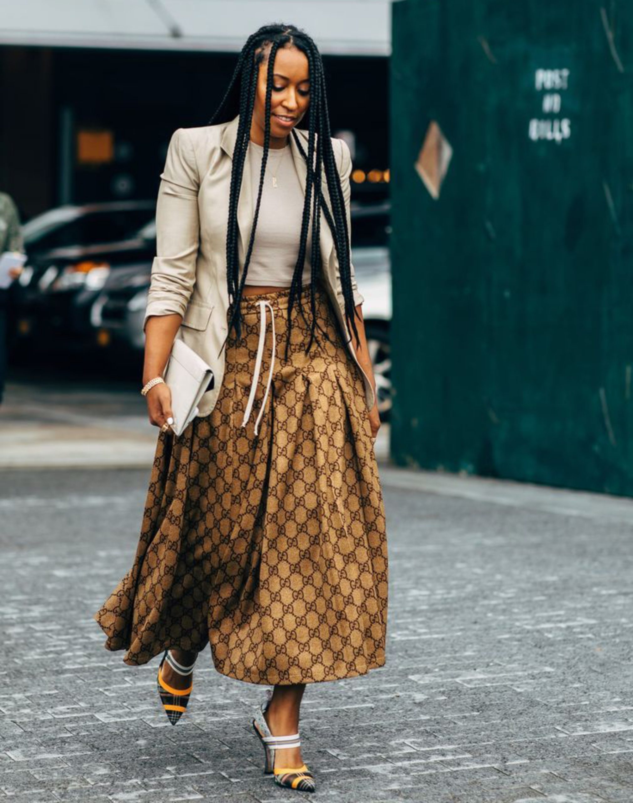 Corporate Chic: How To Look Professional And Fashion-Forward At Work ...