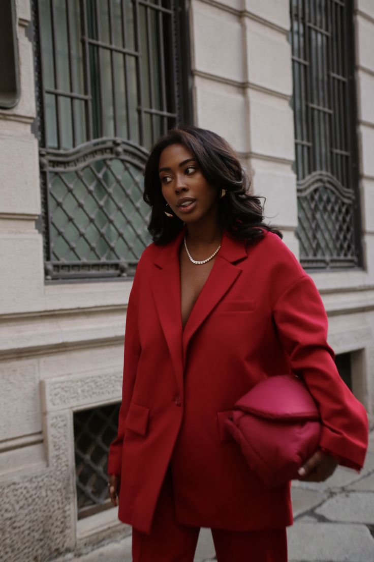 Red Bag Magic: 6 Styling Tips to Elevate Your Look - TheWill Downtown